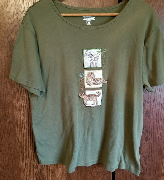 Basic Editions | Tops | Basic Editions Green Tee With Embroidered Design | Poshmark